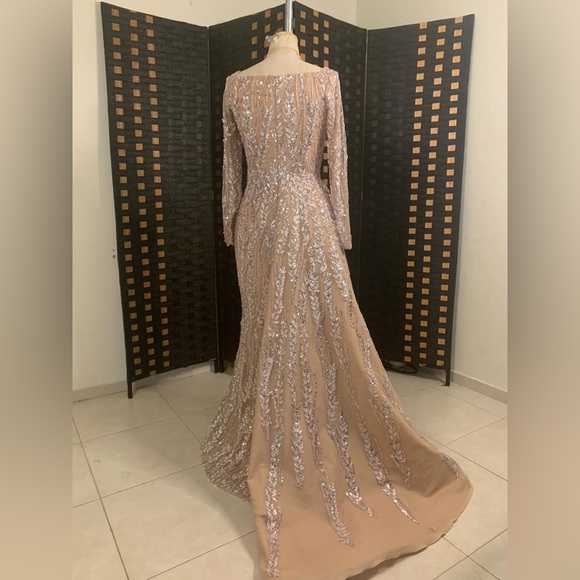 ahmad essa hautecouture | Dresses | Ahmad Couture Gown With Side Skirt ...